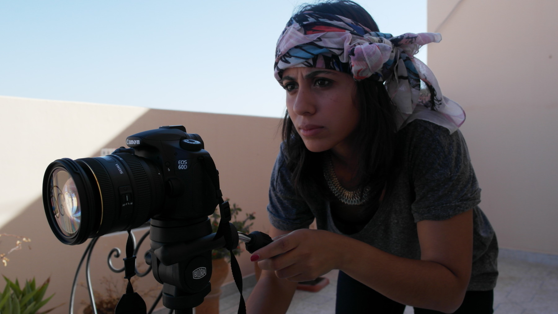 QUI ES-TU : Sarah Zouak, visage d'un autre féminisme - Clique.tv