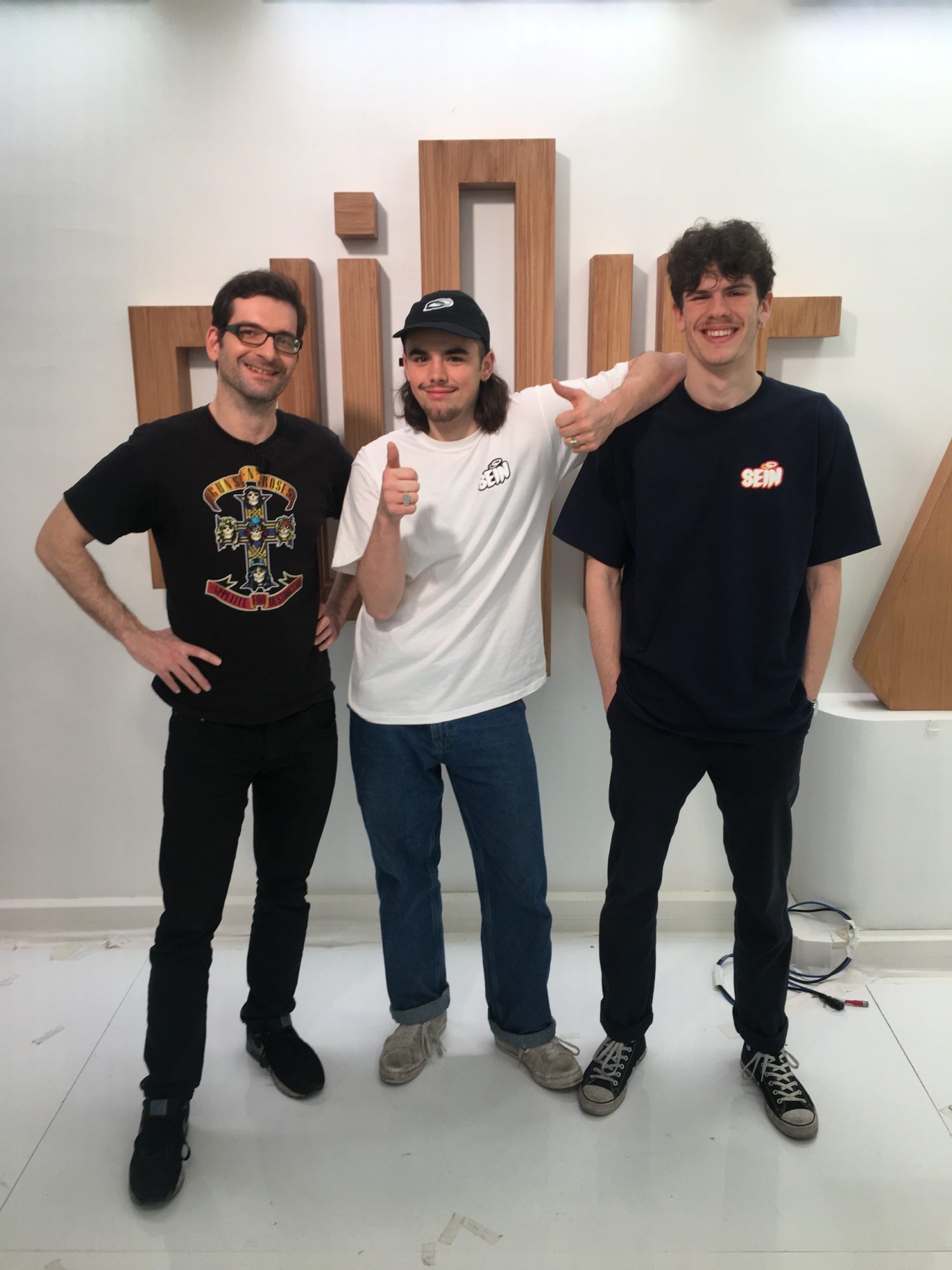 L'inclassable duo SEIN est dans Besto Friendo - Clique.tv