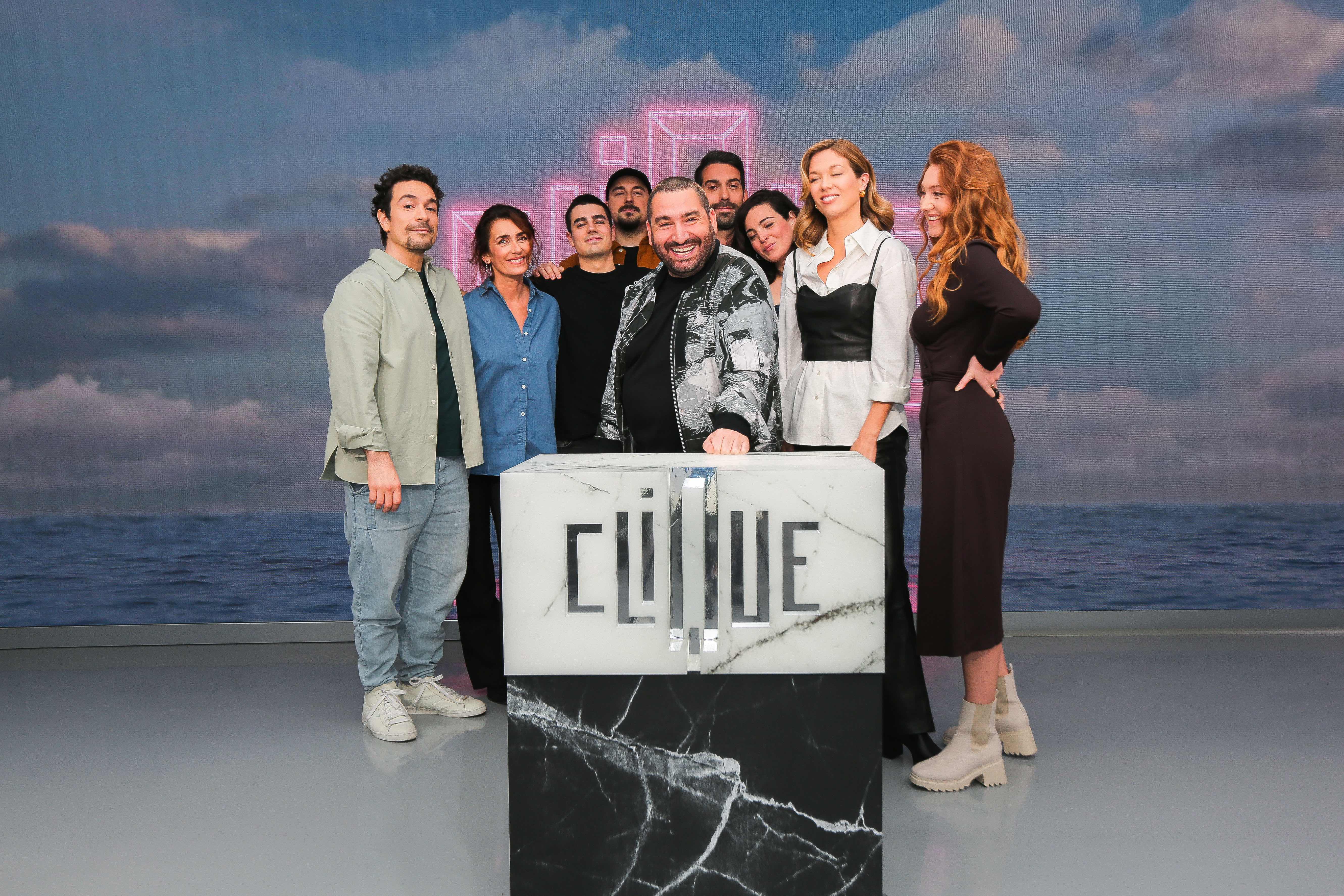 Archives des The crown - Clique.tv